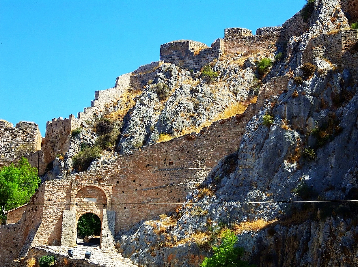 ACROCORINTH – FOGTRAVEL